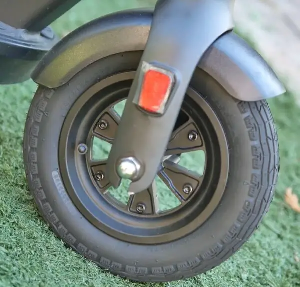 GoTrax GMax Ultra Review - The All-In-One Long-Range Scooter We Have ...