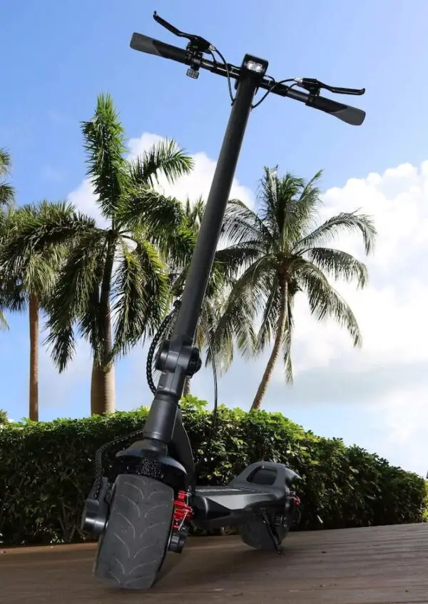 Mercane WideWheel Pro Review - The Best Solid-Tire Scooter I've Tried ...